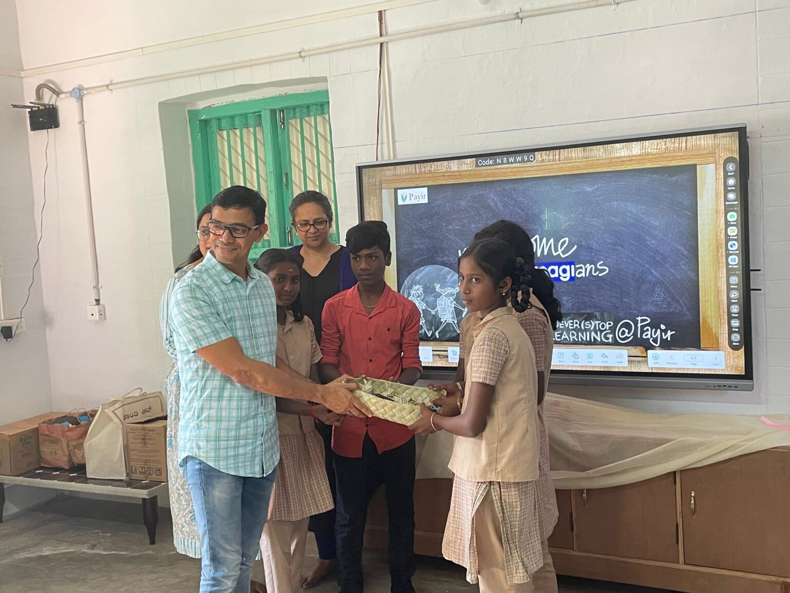 Being Aarvam – Payir